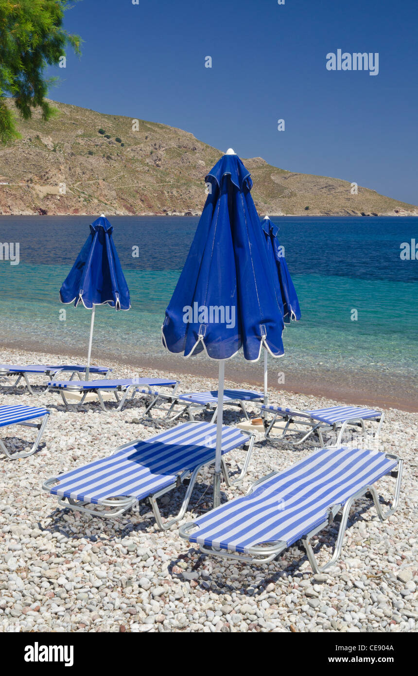 Empty island beach hi-res stock photography and images - Alamy