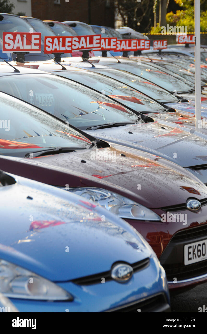 Ford dealership signs hi-res stock photography and images - Alamy