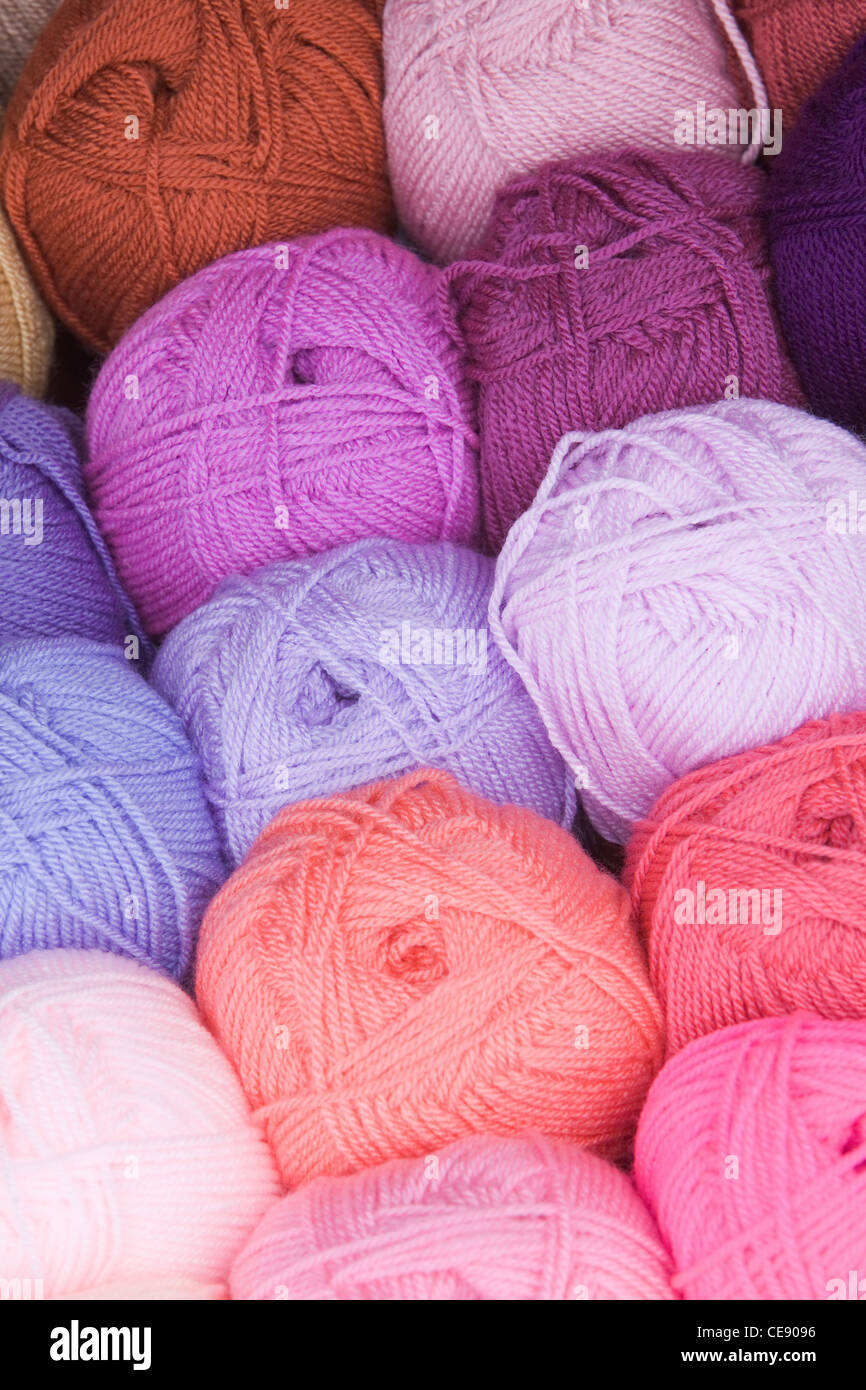 Knitting wool in market stall hi-res stock photography and images - Alamy