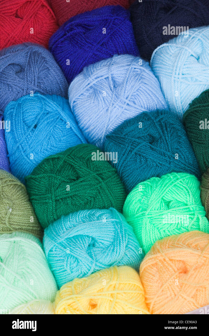 Knitting wool in market stall hi-res stock photography and images - Alamy