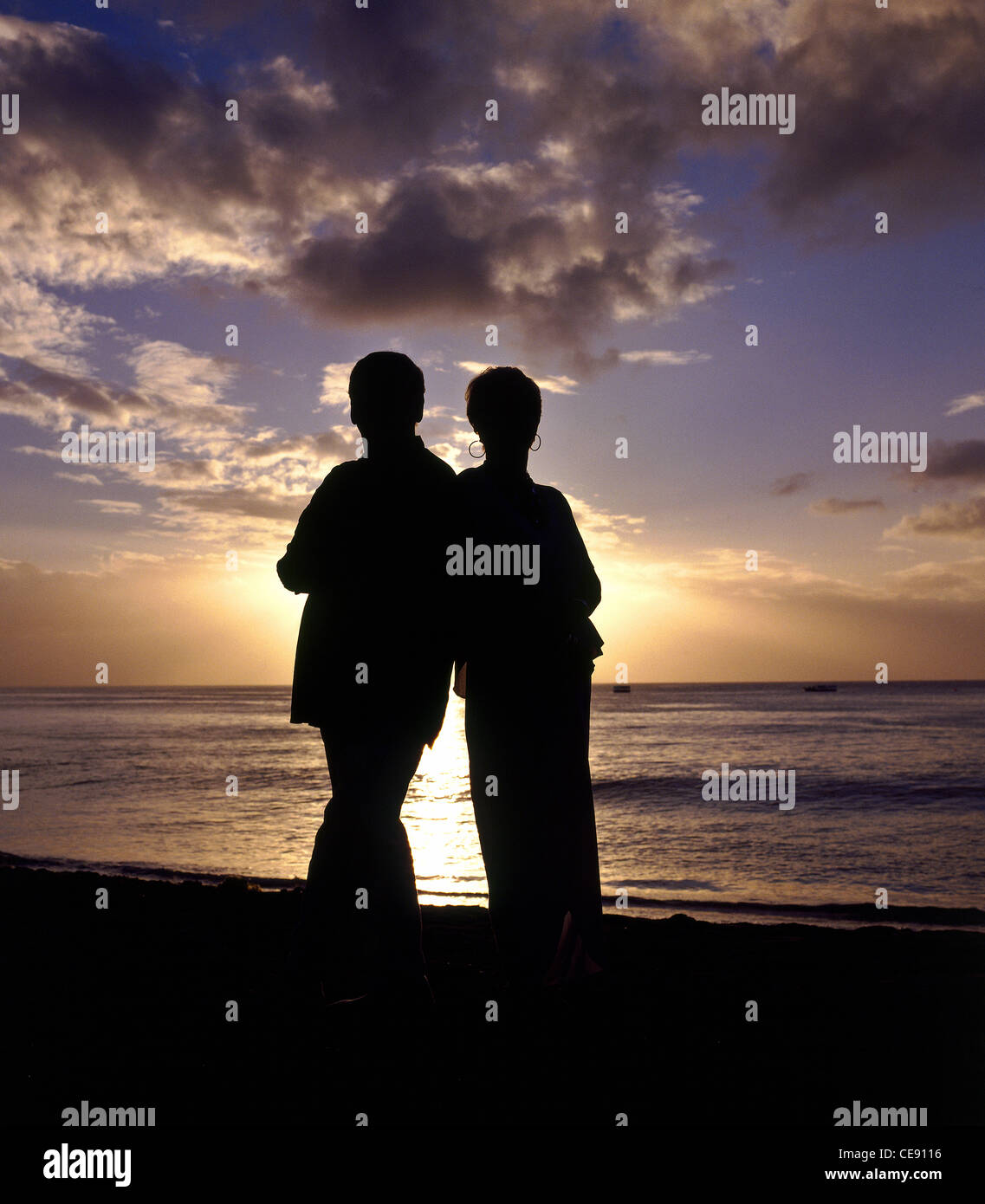 Photo sunset over sea hi-res stock photography and images - Alamy