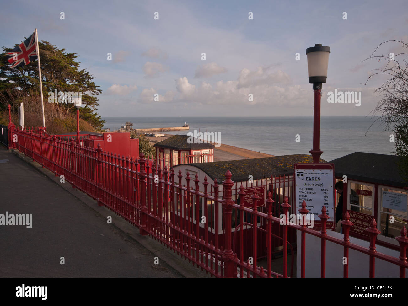 Leas lifts hi-res stock photography and images - Alamy