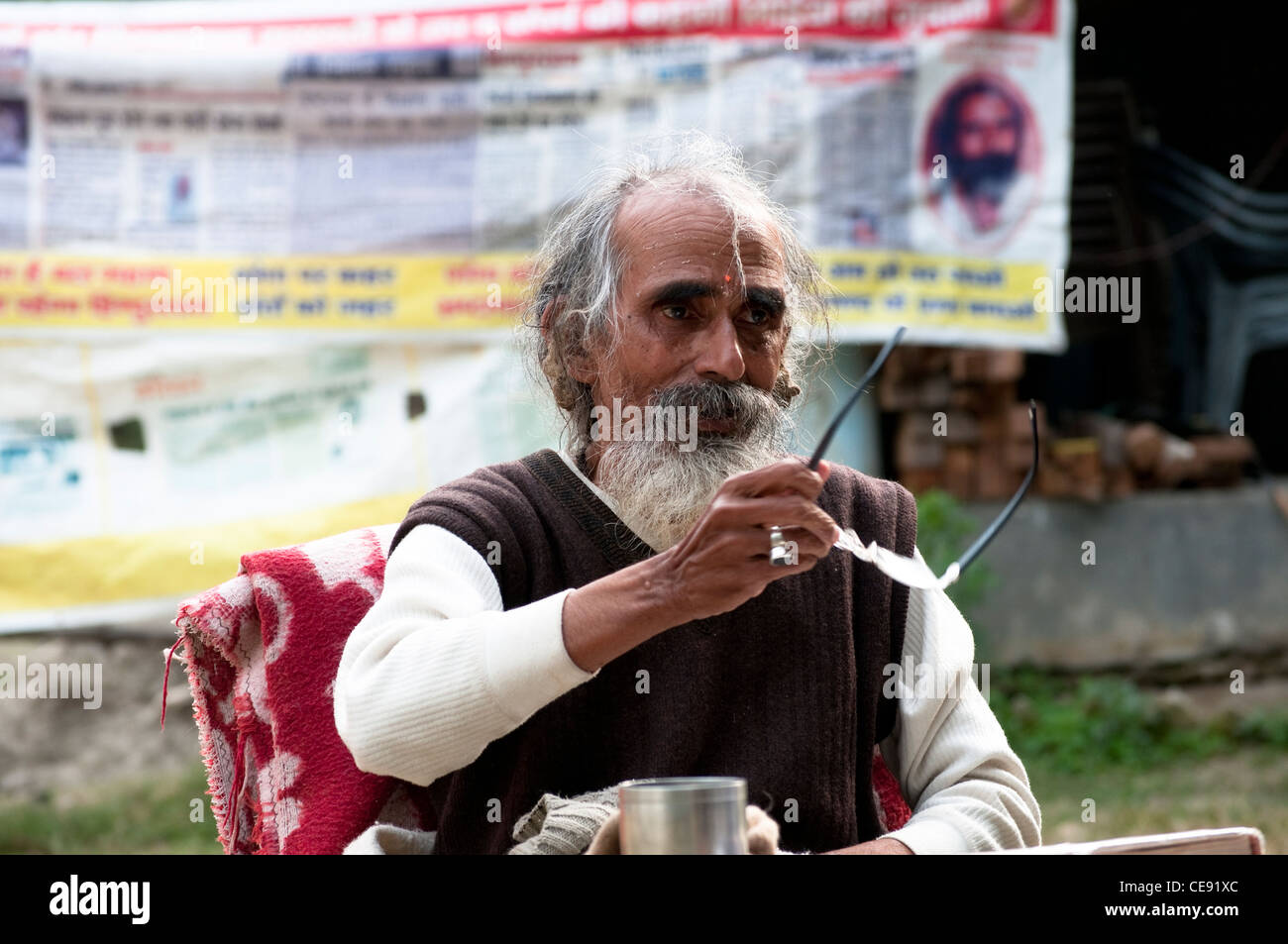 Swami Shivanad on hunger strike against mining on the Ganges river ...