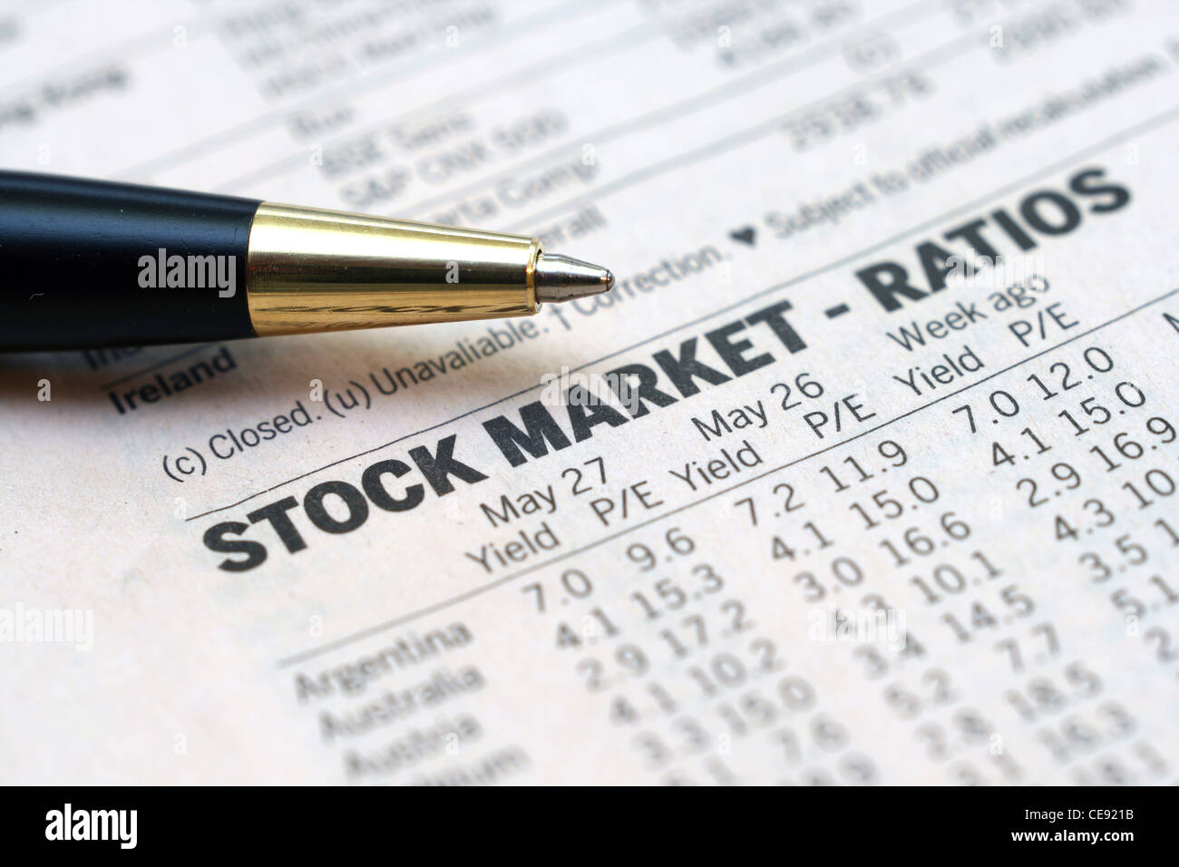 News report reports hi-res stock photography and images - Alamy