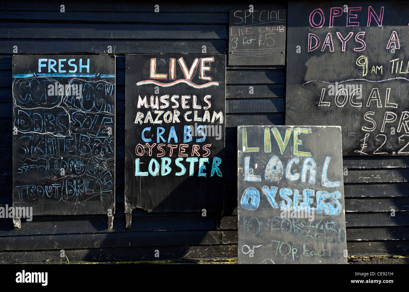Retail sale signs hi-res stock photography and images - Alamy