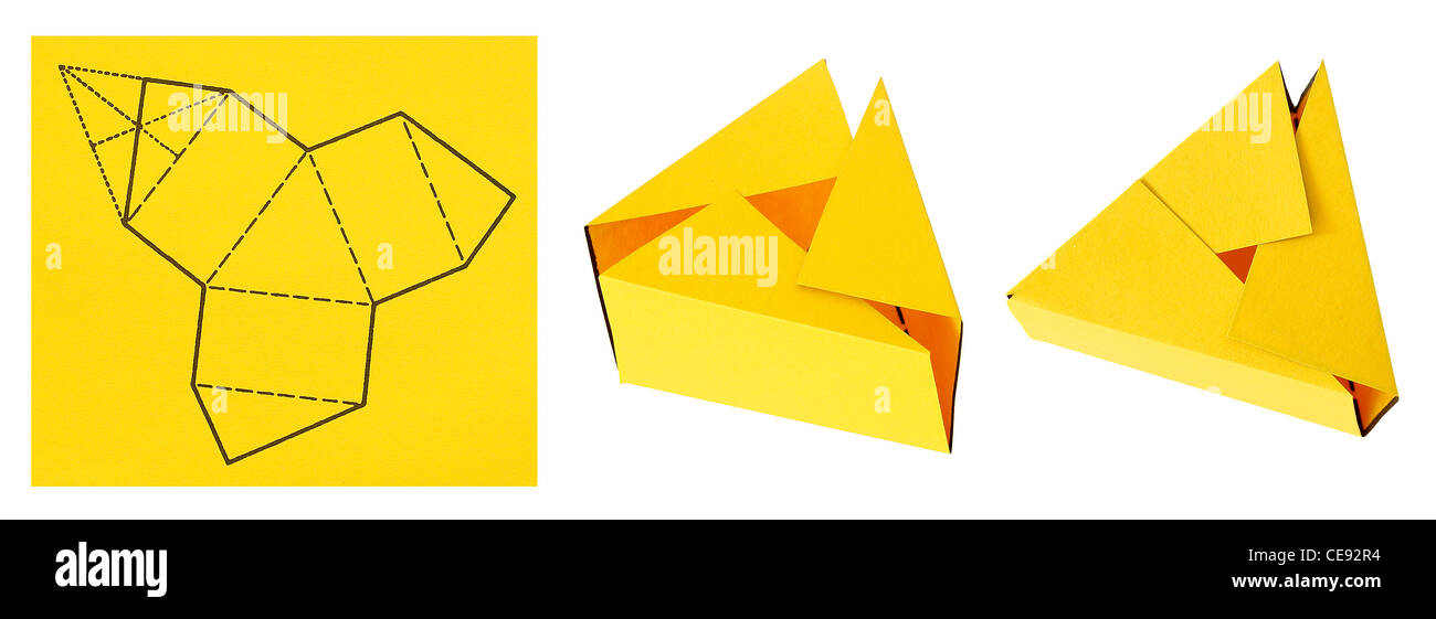 assembly procedure of paper gift box Stock Photo - Alamy