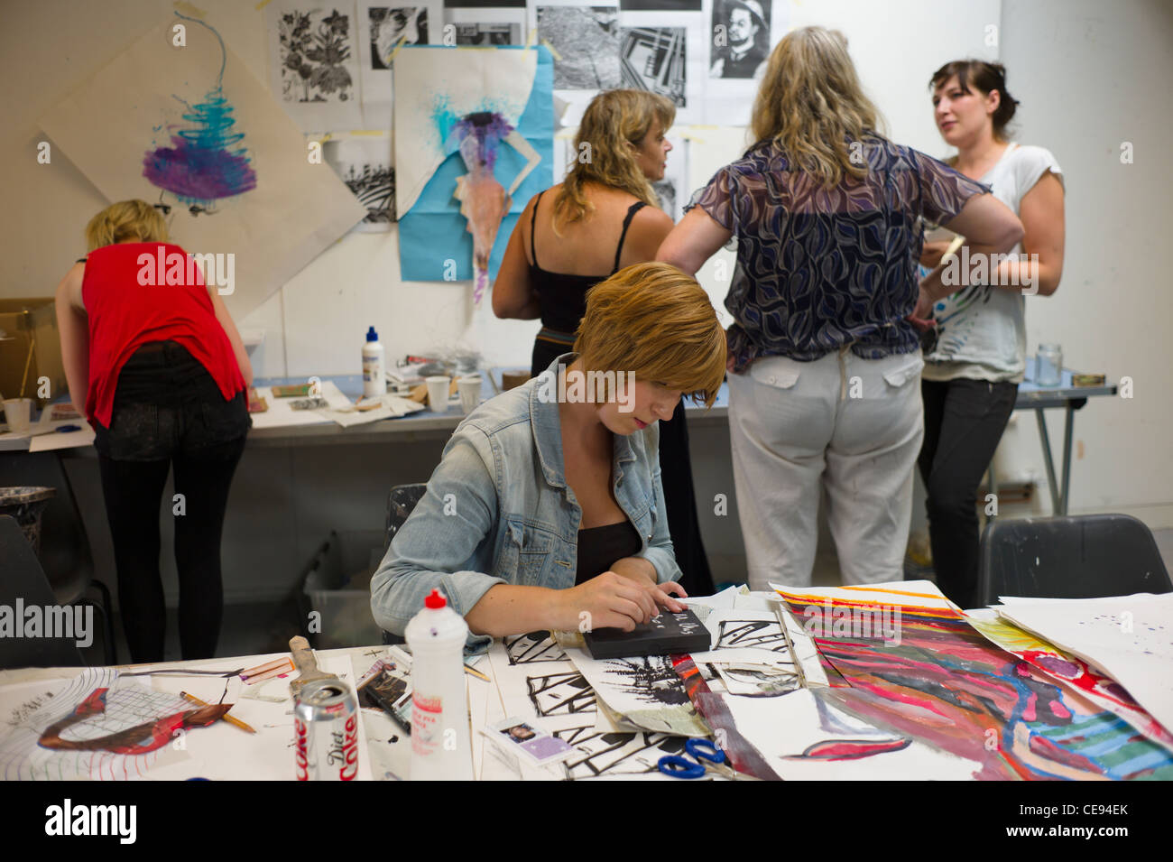 Students attending a Summer School to improve there drawing skills ...