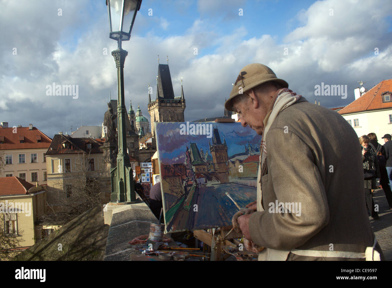 Artist on Charles bridge, Prague, Czechia Stock Photo - Alamy