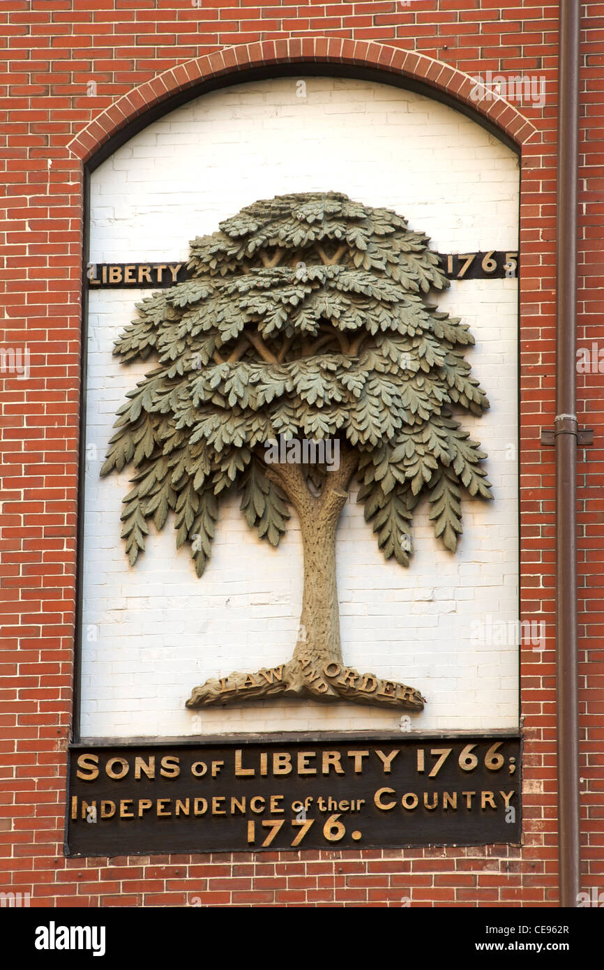 Memorial on the Liberty Tree Block building at the site of the famous ...