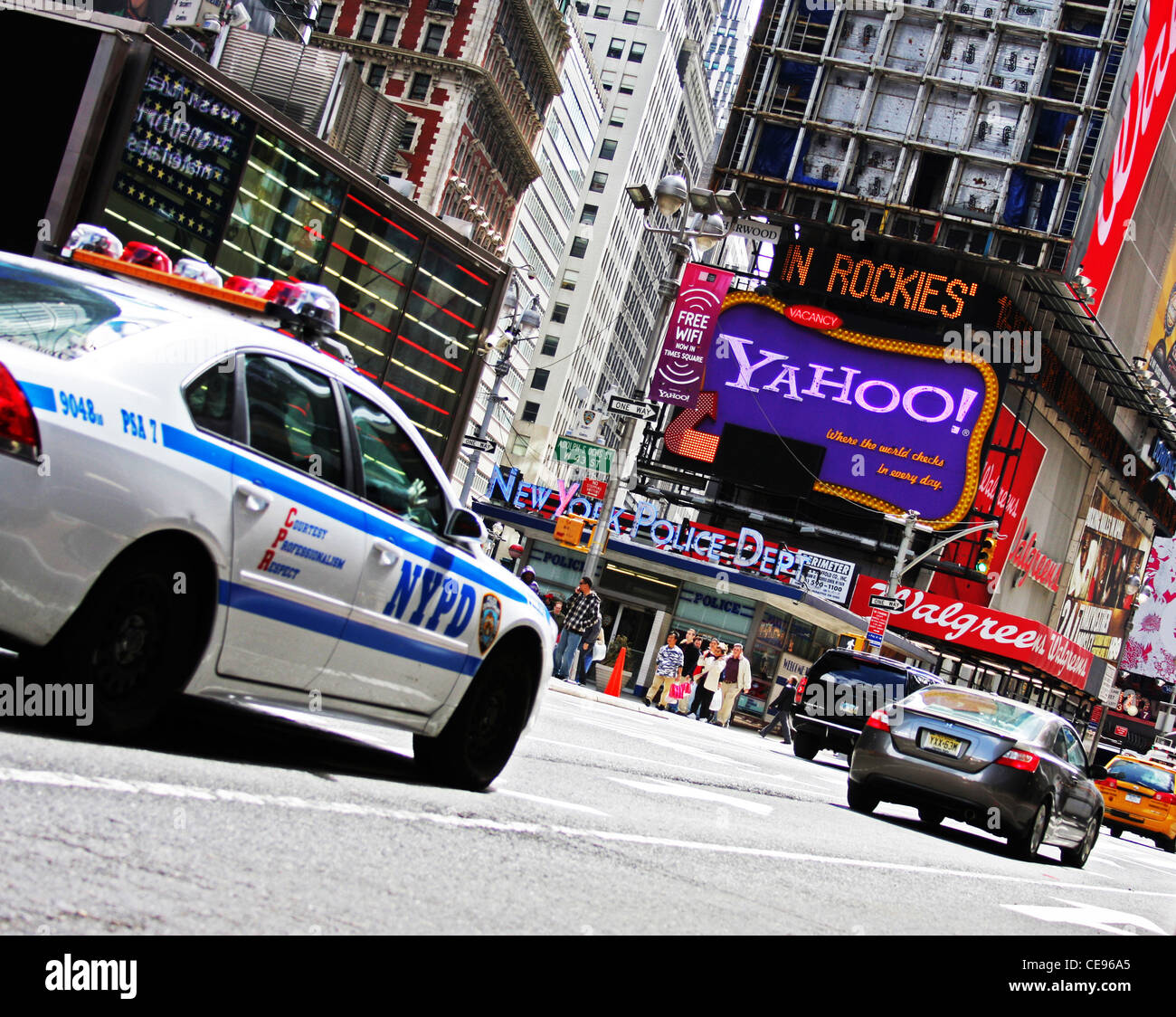 Police station times square hi-res stock photography and images - Alamy