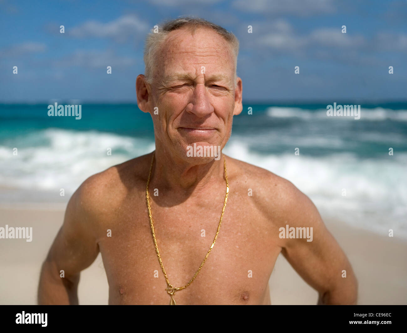 Gazing ocean look looking hi-res stock photography and images - Alamy
