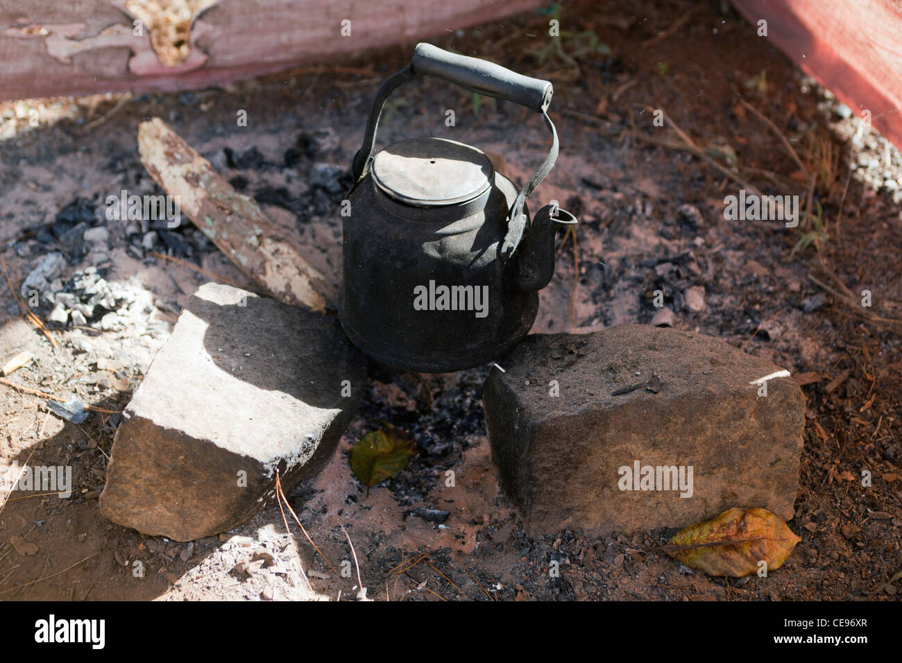 Kettle by the fire hi-res stock photography and images - Alamy