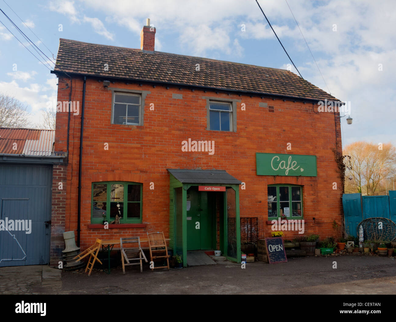 Red brick cafe hi-res stock photography and images - Alamy