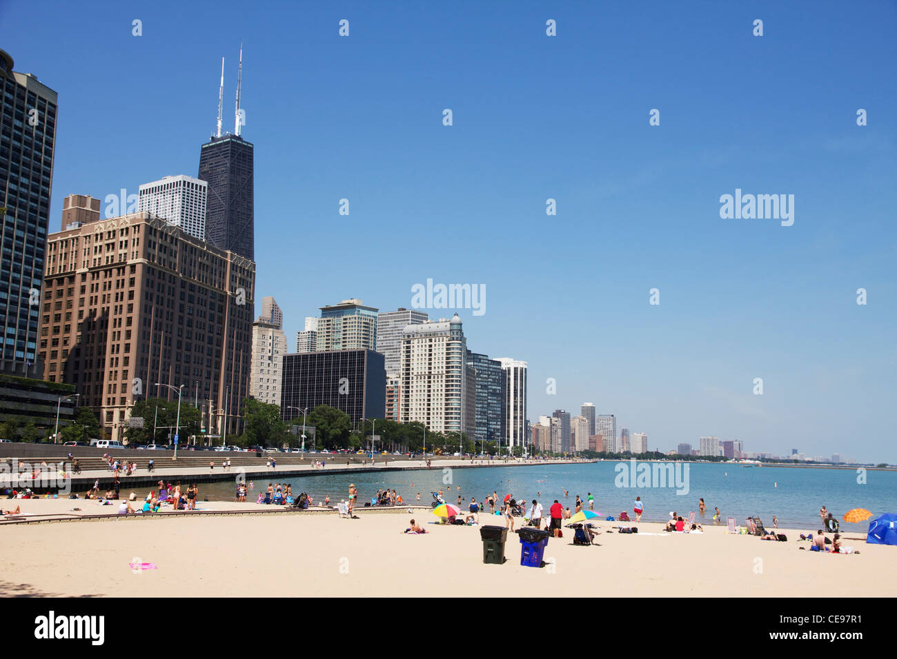 Chicago beach hi-res stock photography and images - Alamy