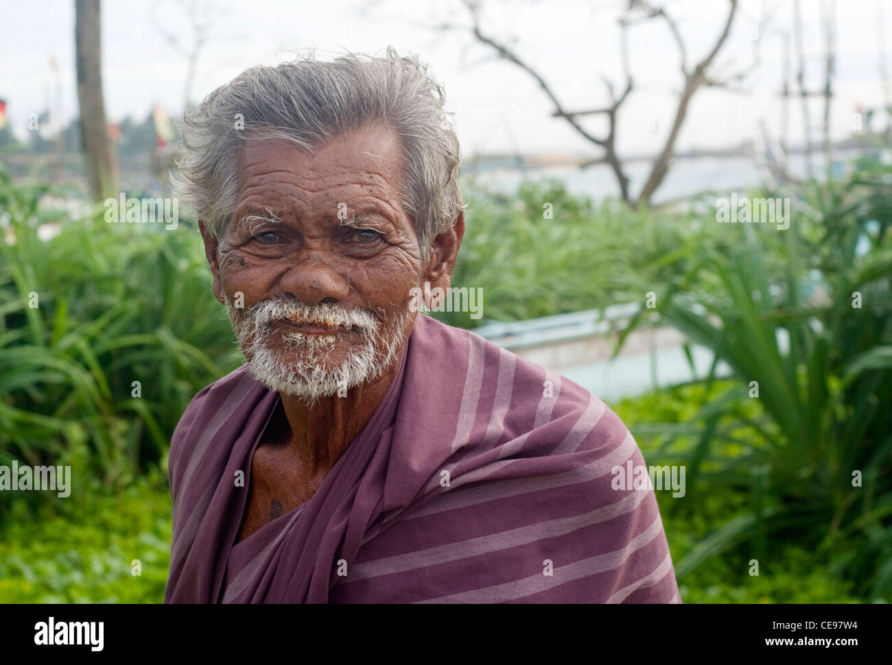 Friendly population hi-res stock photography and images - Alamy