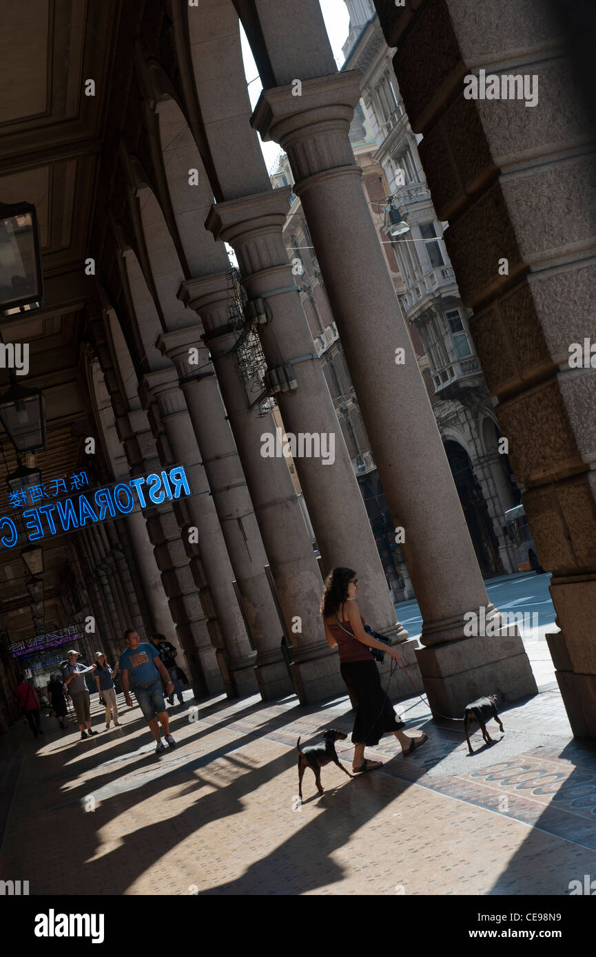 Italian chic hi-res stock photography and images - Alamy