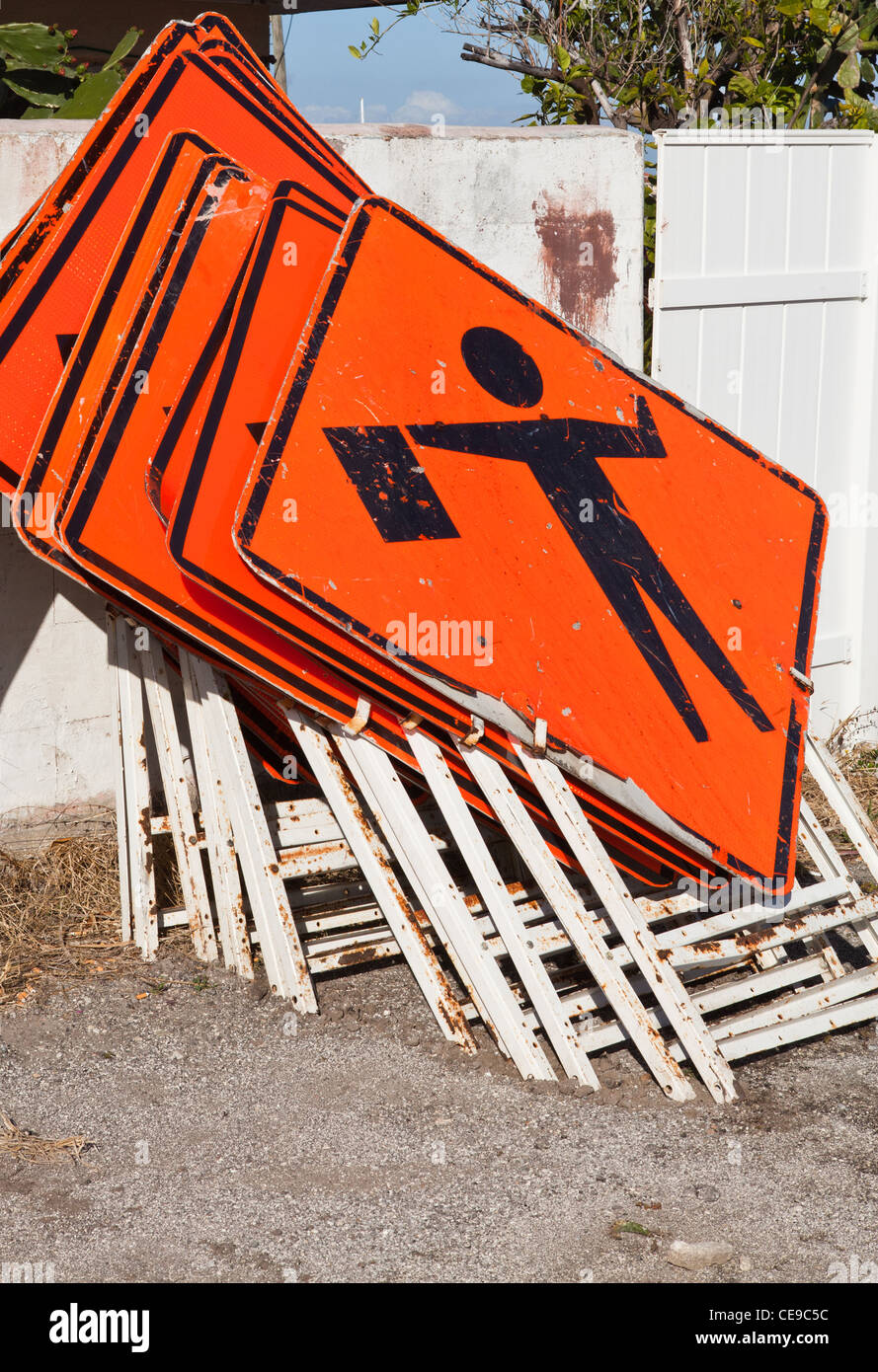Orange construction flag sign hi-res stock photography and images - Alamy