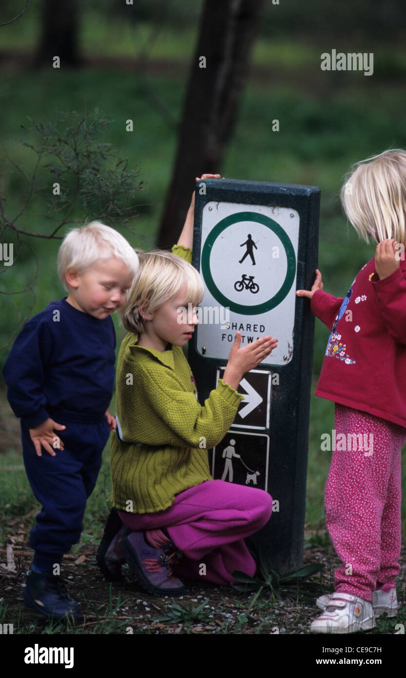 Lost children sign hi-res stock photography and images - Alamy