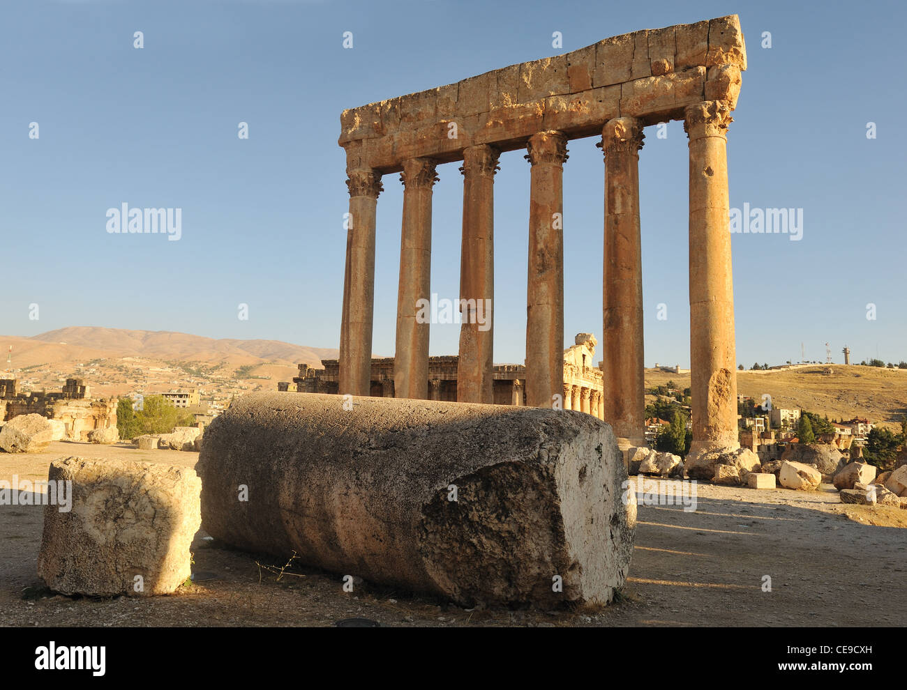 ancient Roman temple in baalbeck lebanon Stock Photo - Alamy