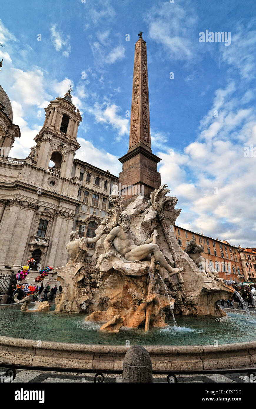 italia italy italie roma rome piazza navona fontana obelisco cielo ...