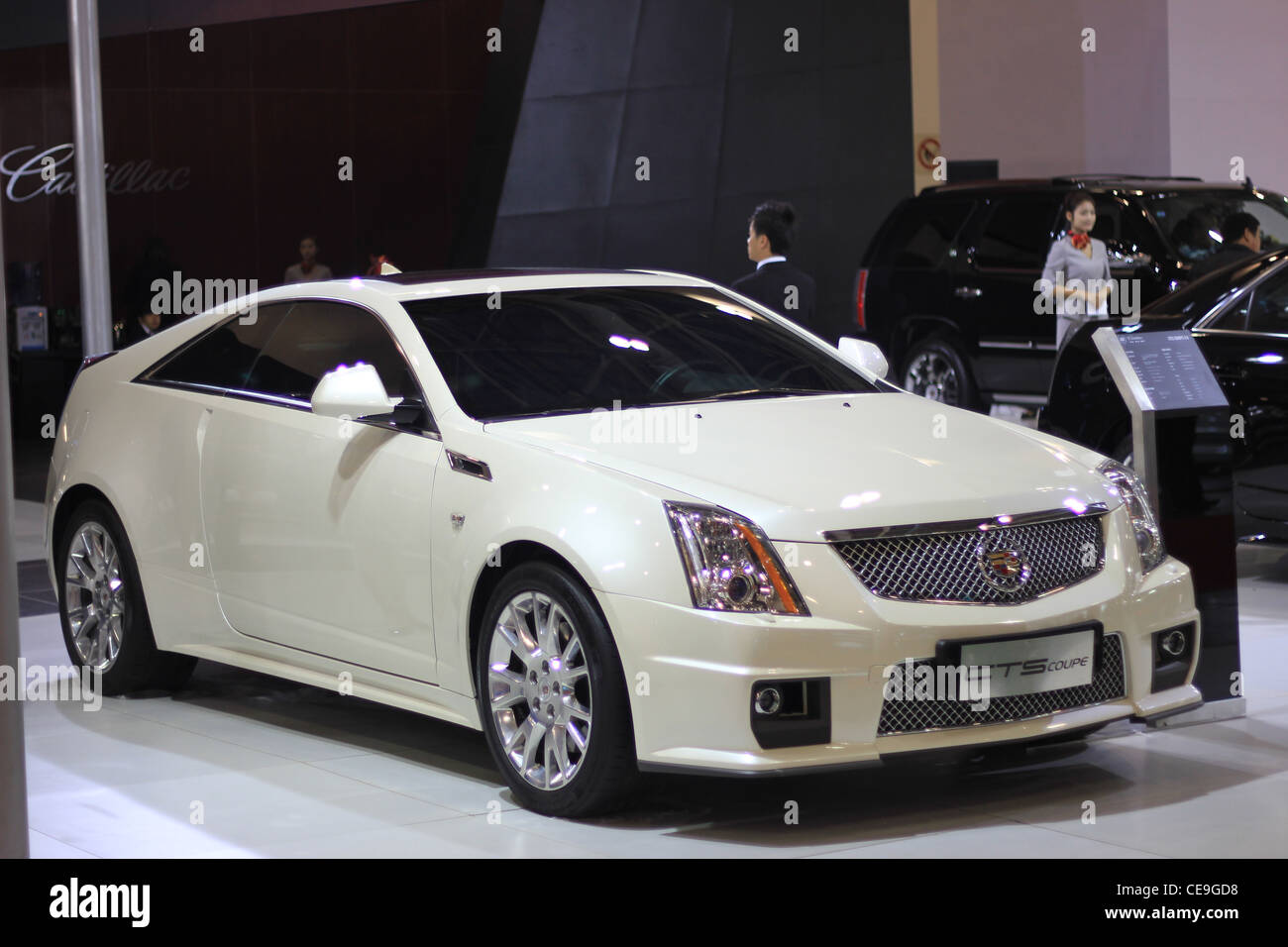 Cadillac CTS Coupe Stock Photo - Alamy