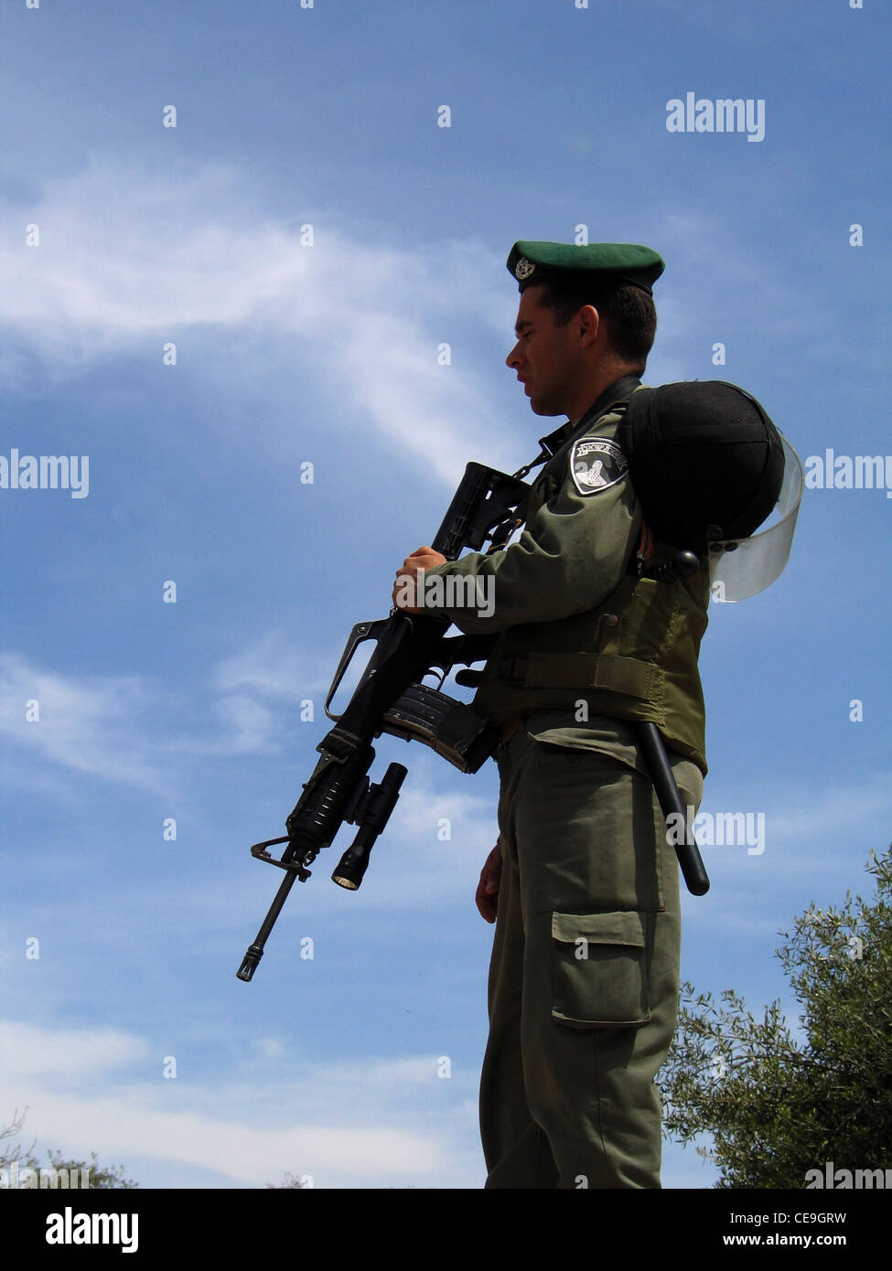 Israeli border police soldier hi-res stock photography and images - Alamy