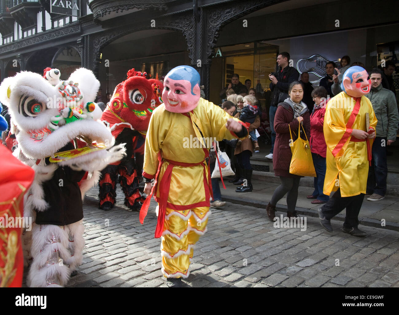 White dragon parade hi-res stock photography and images - Alamy