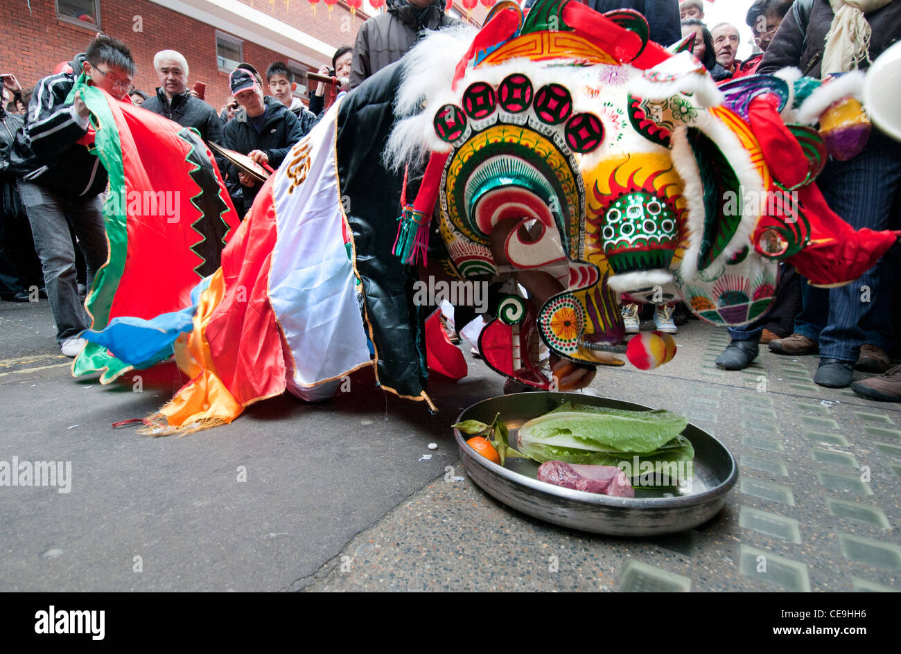 Lion dance celebrating chinese new year hi-res stock photography and ...