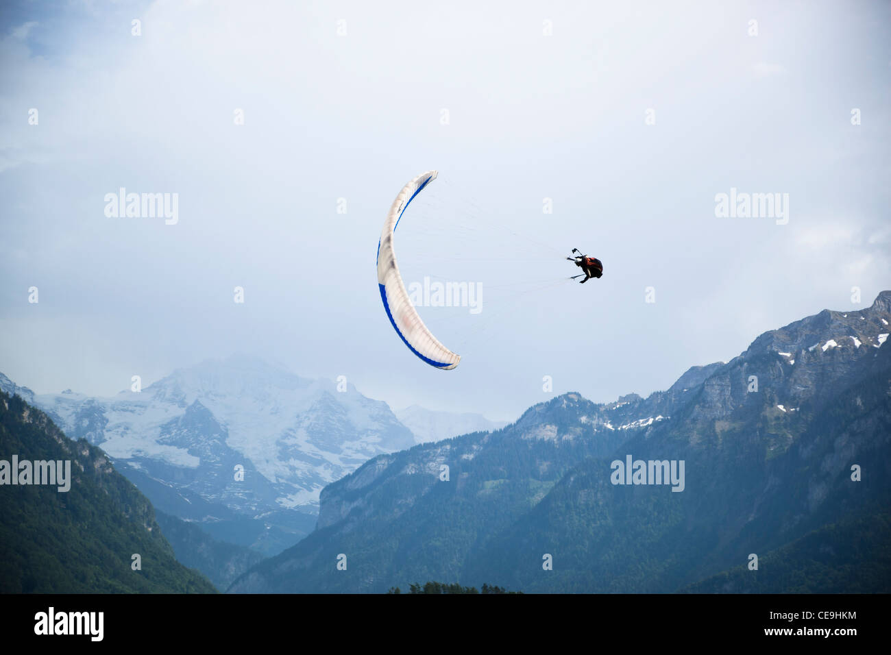 Flying tricks hi-res stock photography and images - Alamy