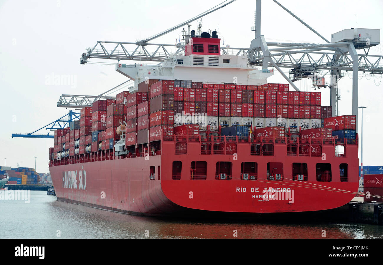 Cellular cargo hi-res stock photography and images - Alamy