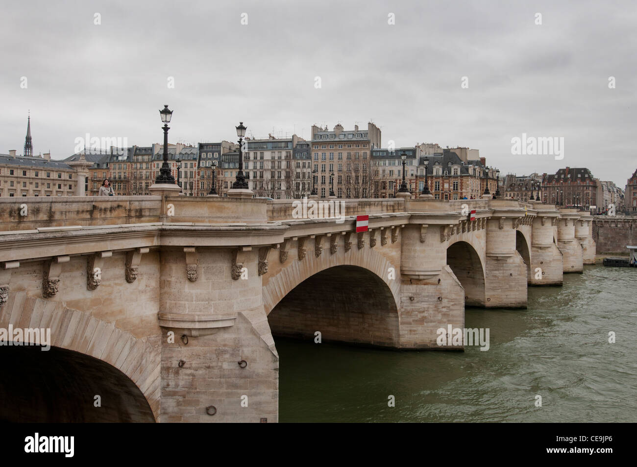 Historic paris bridge hi-res stock photography and images - Alamy