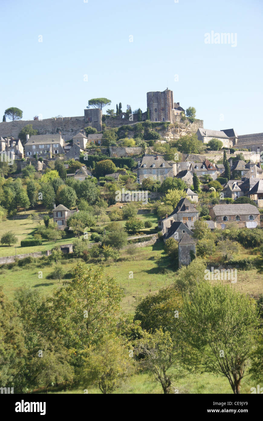 Hilltop house hi-res stock photography and images - Alamy