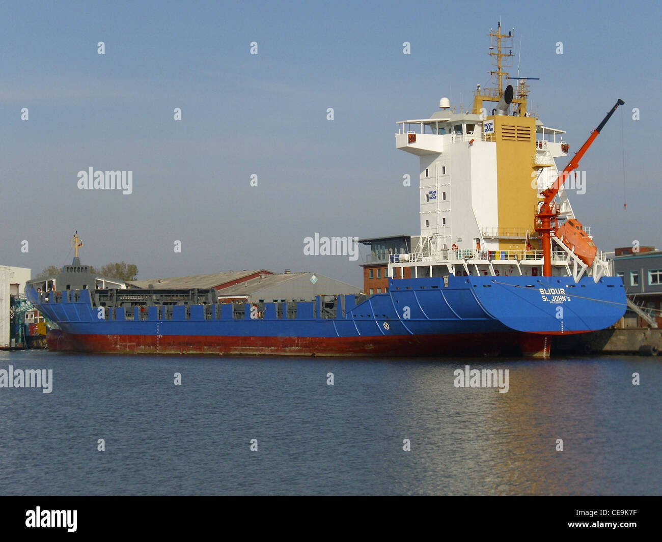 Container feeder vessels hi-res stock photography and images - Alamy