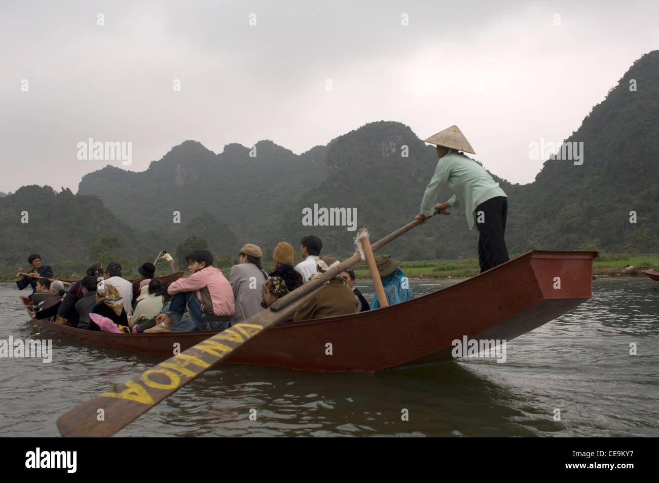 Boatload hi-res stock photography and images - Alamy