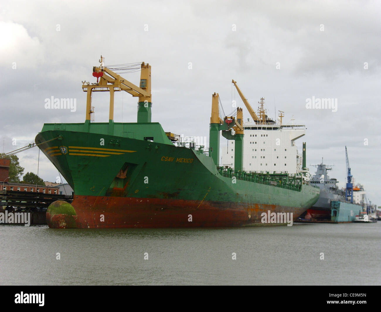 The container ship CSAV Mexico is docked at MWB in Bremerhaven, Germany ...