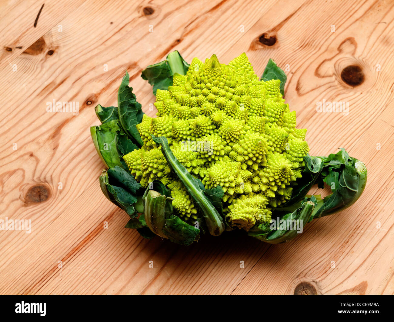 Romanesco cauliflower hi-res stock photography and images - Alamy