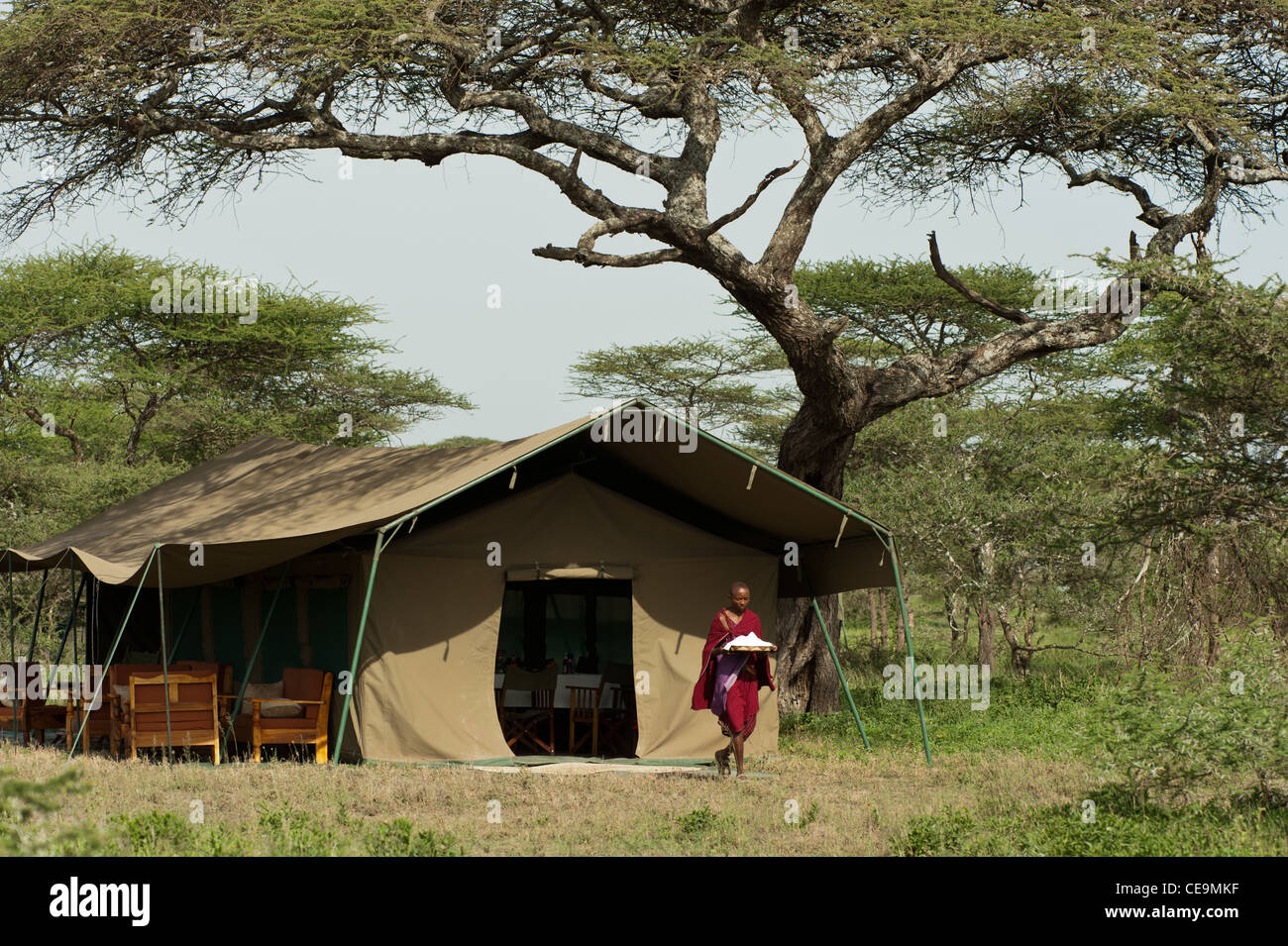 Camp mobile hi-res stock photography and images - Alamy