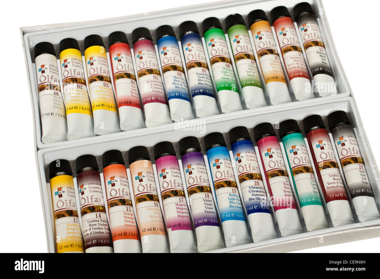 Box of oil paints Stock Photo - Alamy