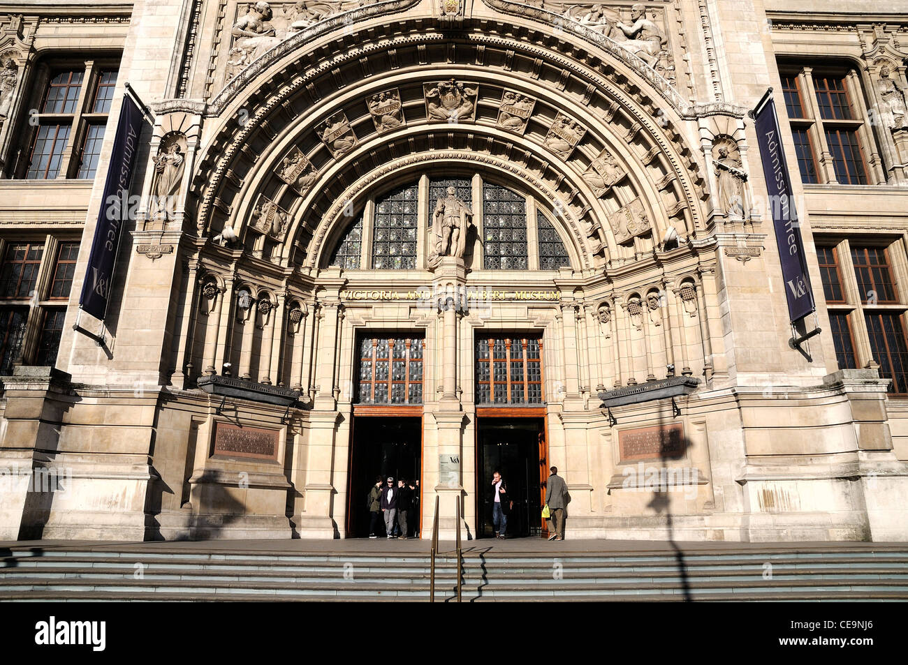 Exterior of the Victoria and Albert museum ,Kensington ,London Stock ...