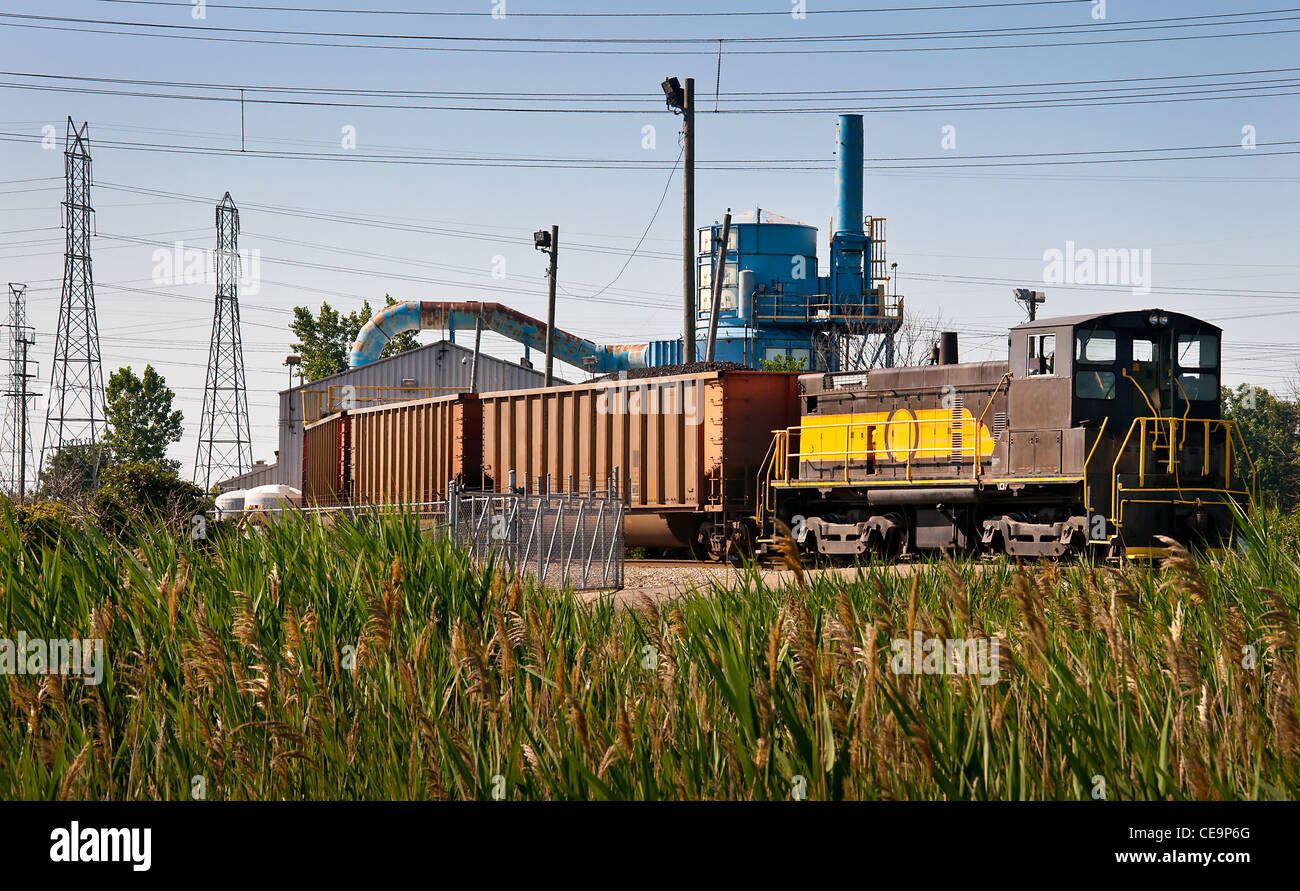 Railcar unloading hi-res stock photography and images - Alamy