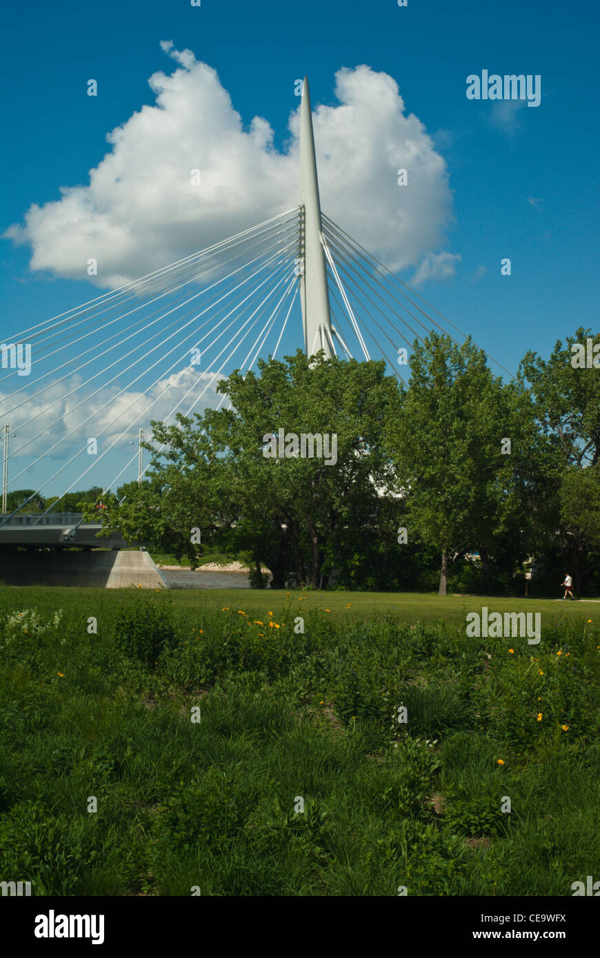 Esplanade riel bridge pedestrian bridge hi-res stock photography and ...