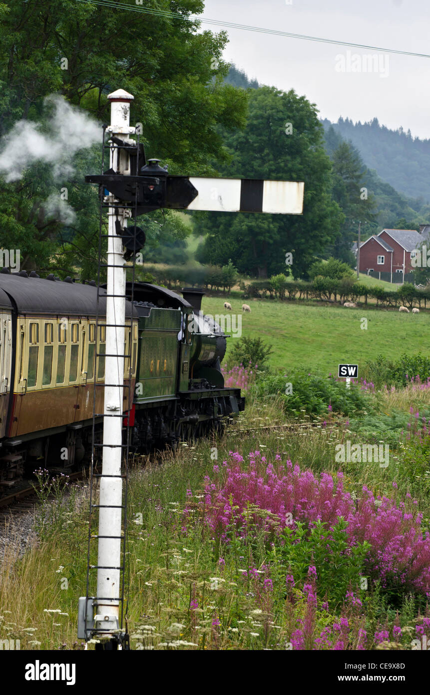 Steam train and semaphore signal on the Llangollen Railway, North Wales ...