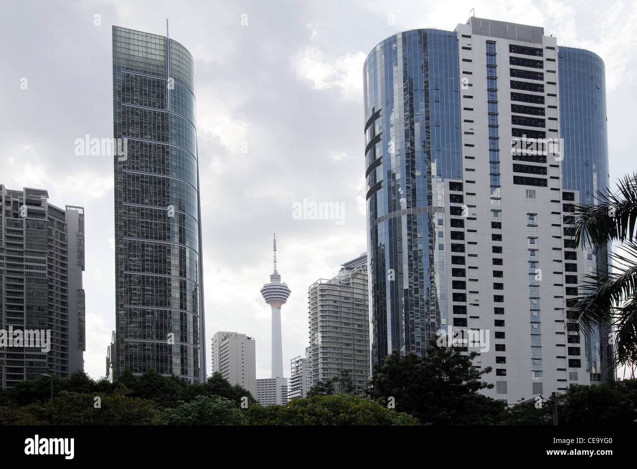 Cityscape street level hi-res stock photography and images - Alamy