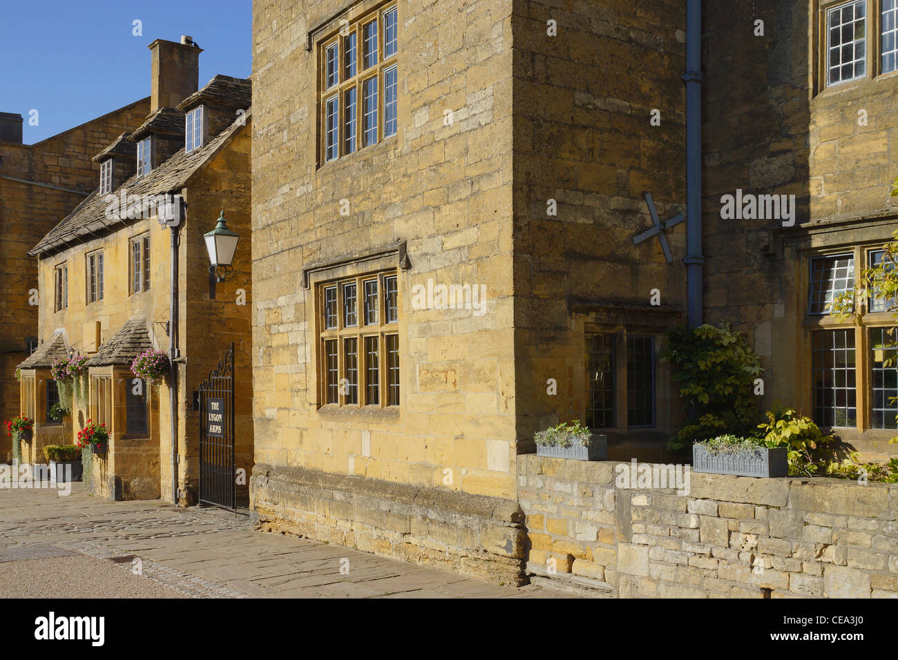 Lygon arms cotswolds hi-res stock photography and images - Alamy