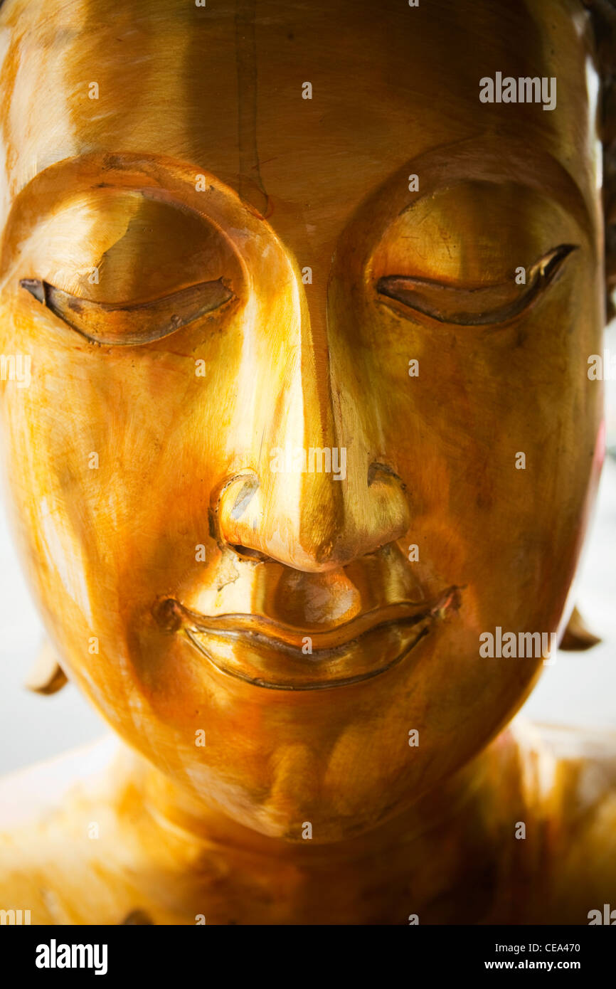 Buddha statues bangkok hi-res stock photography and images - Alamy
