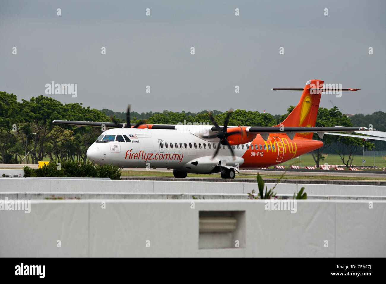 Firefly airlines hi-res stock photography and images - Alamy