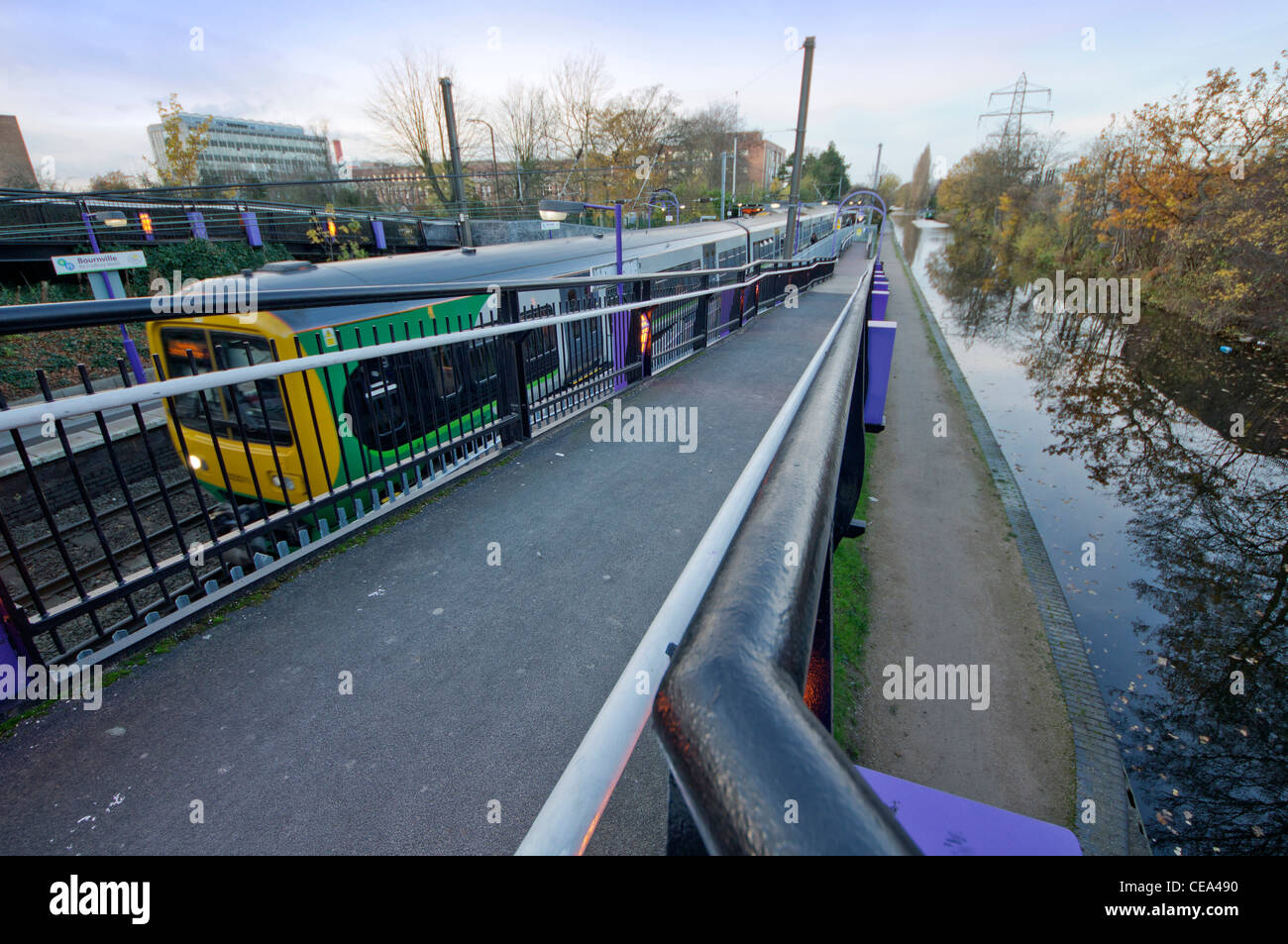 bournville railway station worcester and birmingham canal birmingham ...