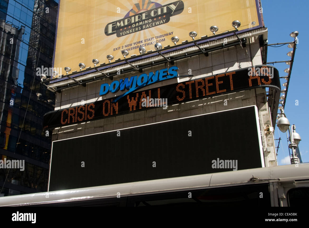 Stock ticker times square hi-res stock photography and images - Alamy