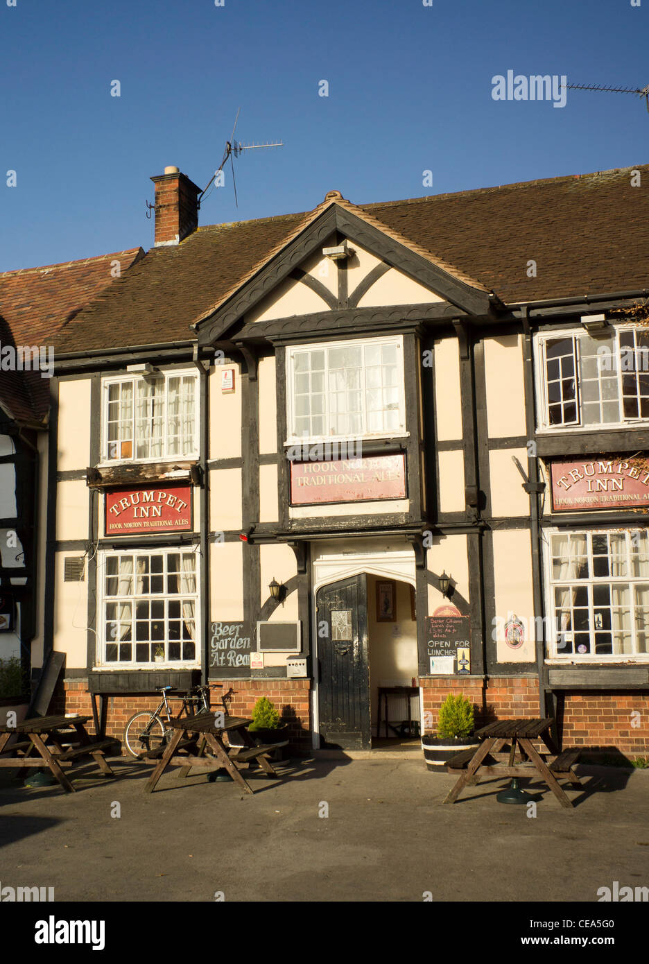 The town centre of the historic market town of Evesham in ...