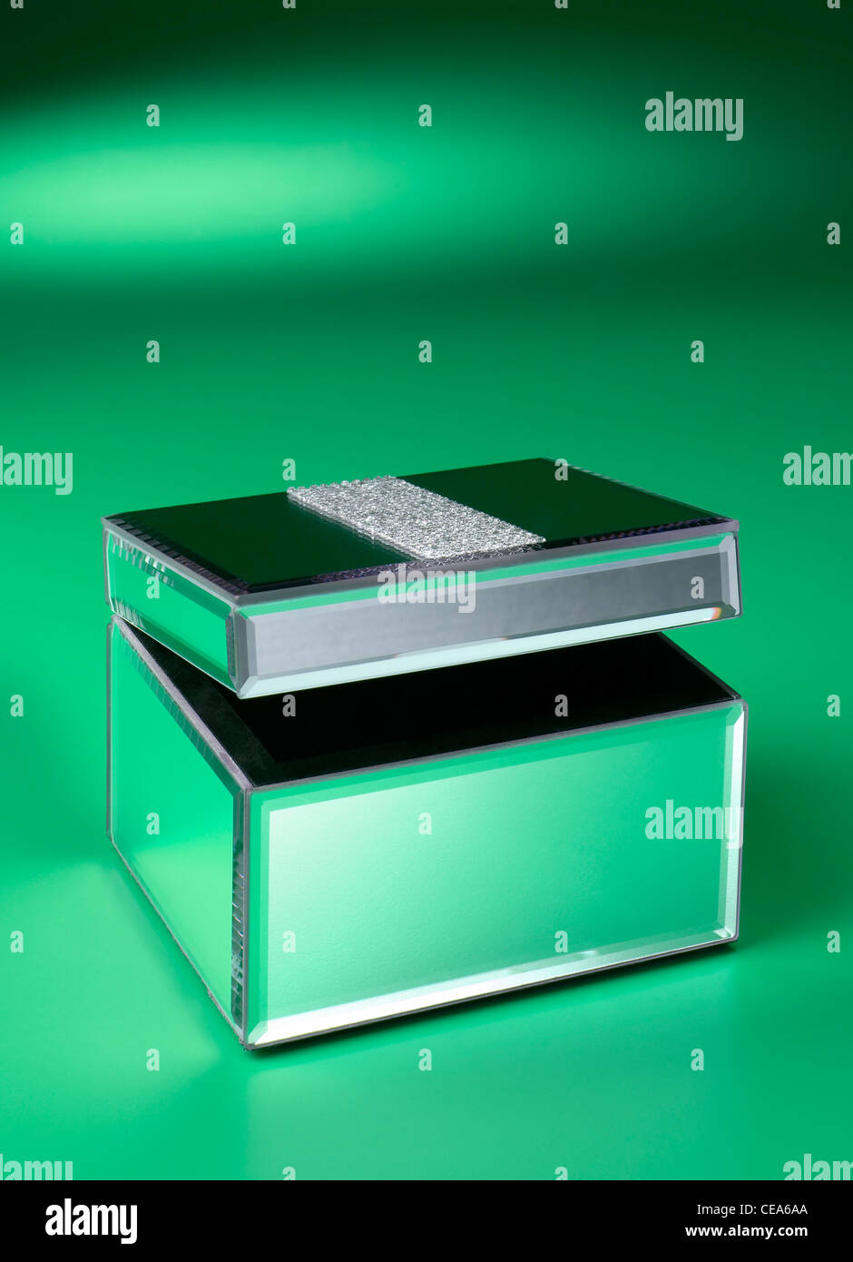 Glass box rectangular rectangular hi-res stock photography and images ...